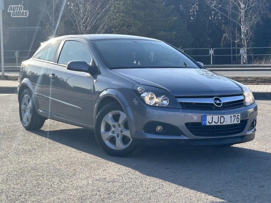 Grey Opel Astra 2006 in Utena, with an engine capacity of 1.30 L and mileage of 253 thousand km for 1400 €, photo 1 on AUTOMOTO.COM.LV