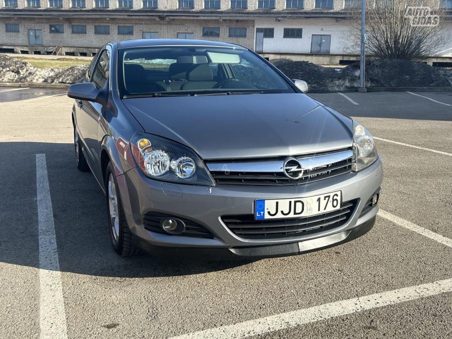 Grey Opel Astra 2006 in Utena, with an engine capacity of 1.30 L and mileage of 253 thousand km for 1400 €, photo 7 on AUTOMOTO.COM.LV