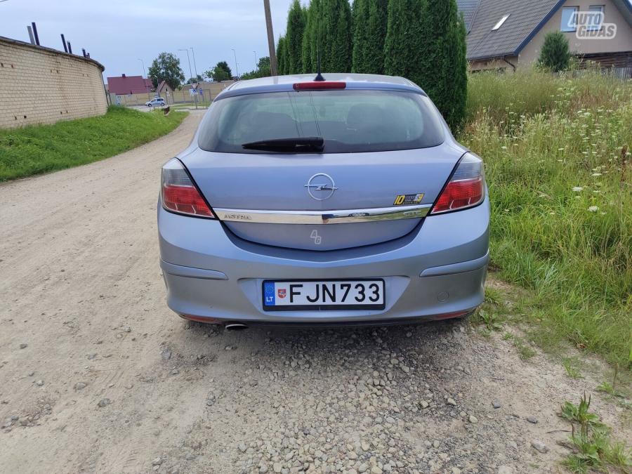 Pelēks Opel Astra 2006 Mažeikiai, ar dzinēja tilpumu 1.60 L un nobraukumu 147 tūkst. km par 750 €, foto 4 vietnē AUTOMOTO.COM.LV