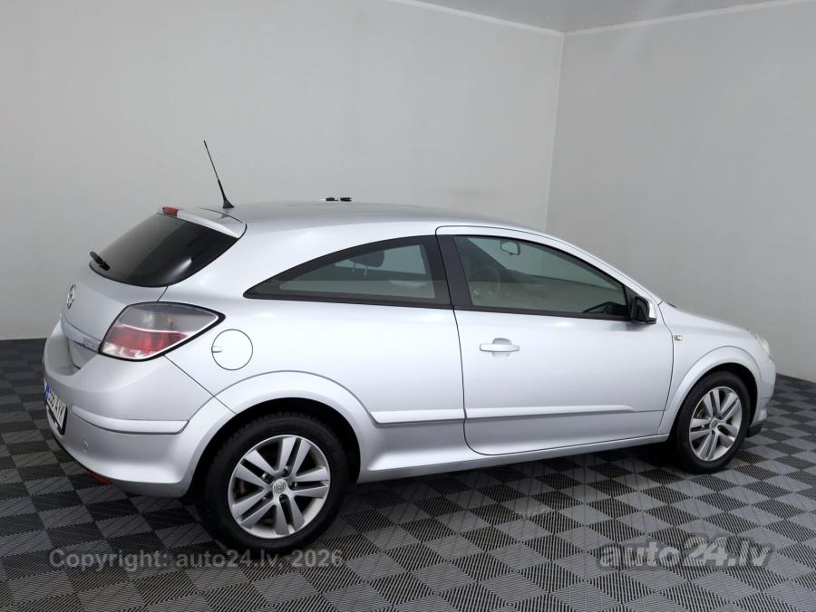 Pelēks Opel Astra 2006 Tallina, ar dzinēja tilpumu 1.60 L un nobraukumu 172 tūkst. km par 1099 €, foto 4 vietnē AUTOMOTO.COM.LV