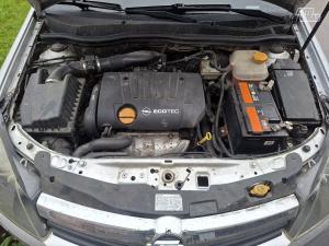 Grey Opel Astra 2006 in Kaunas, with an engine capacity of 1.80 L and mileage of 240 thousand km for 1345 €, photo 6 on AUTOMOTO.COM.LV