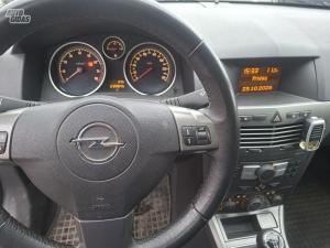 Grey Opel Astra 2006 in Kaunas, with an engine capacity of 1.80 L and mileage of 240 thousand km for 1345 €, photo 7 on AUTOMOTO.COM.LV