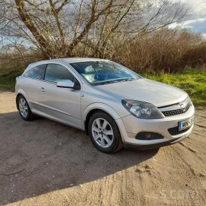 Pelēks Opel Astra 2007 Liepāja, ar dzinēja tilpumu 1.60 L un nobraukumu 207 tūkst. km par 2000 €, foto  vietnē AUTOMOTO.COM.LV