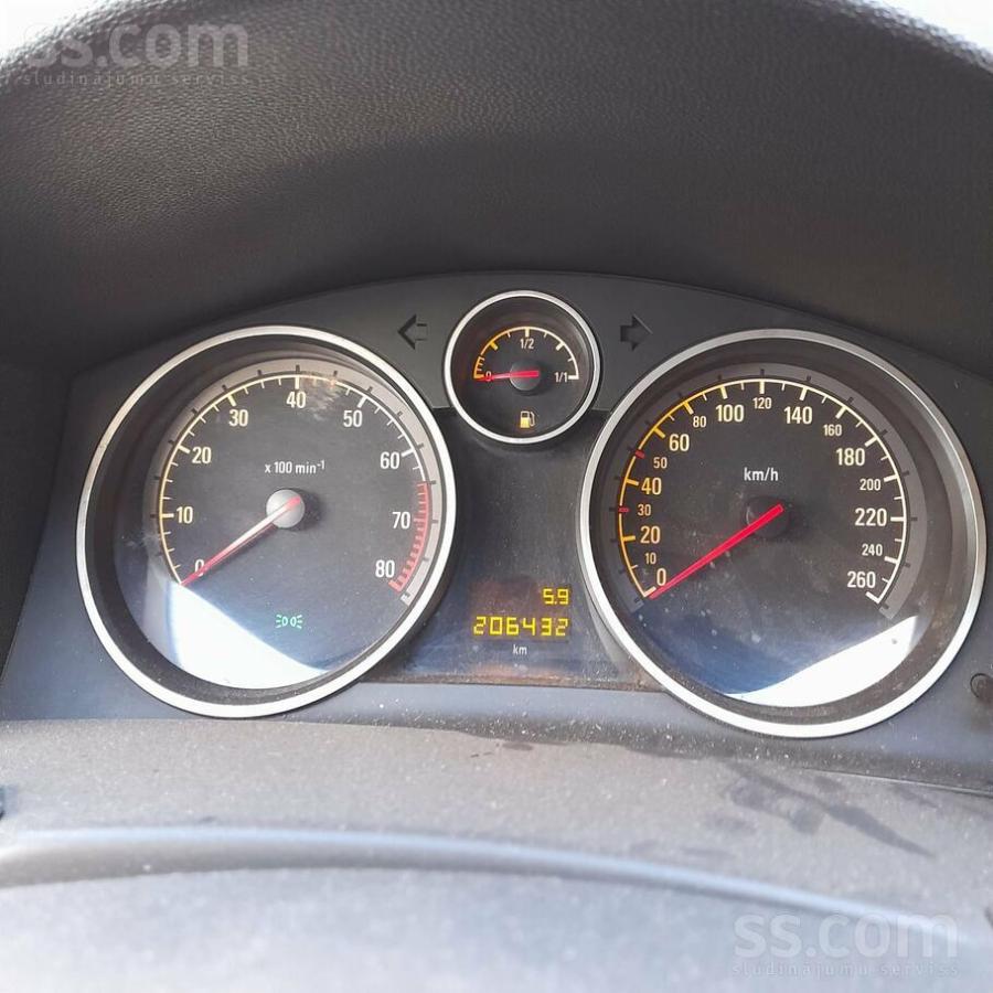 Pelēks Opel Astra 2007 Liepāja, ar dzinēja tilpumu 1.60 L un nobraukumu 207 tūkst. km par 2000 €, foto 5 vietnē AUTOMOTO.COM.LV