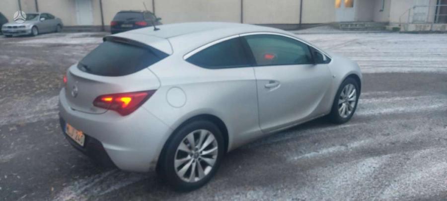 Pelēks Opel Astra 2012 Jonava, ar dzinēja tilpumu 1.40 L un nobraukumu 267 tūkst. km par 4900 €, foto 2 vietnē AUTOMOTO.COM.LV