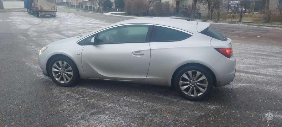 Pelēks Opel Astra 2012 Jonava, ar dzinēja tilpumu 1.40 L un nobraukumu 268 tūkst. km par 4650 €, foto 5 vietnē AUTOMOTO.COM.LV