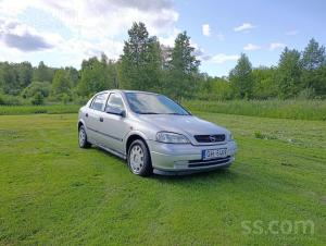 Grey Opel Astra 1998 in Dobele, with an engine capacity of 1.60 L and mileage of 238 thousand km for 700 €, photo 1 on AUTOMOTO.COM.LV
