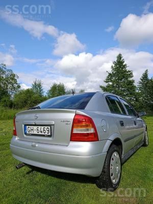 Grey Opel Astra 1998 in Dobele, with an engine capacity of 1.60 L and mileage of 238 thousand km for 700 €, photo 3 on AUTOMOTO.COM.LV