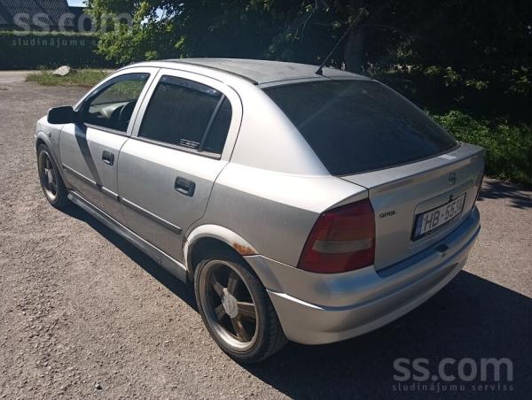 Pelēks Opel Astra 1998 Talsi, ar dzinēja tilpumu 2.00 L un nobraukumu 336 tūkst. km par 350 €, foto 2 vietnē AUTOMOTO.COM.LV