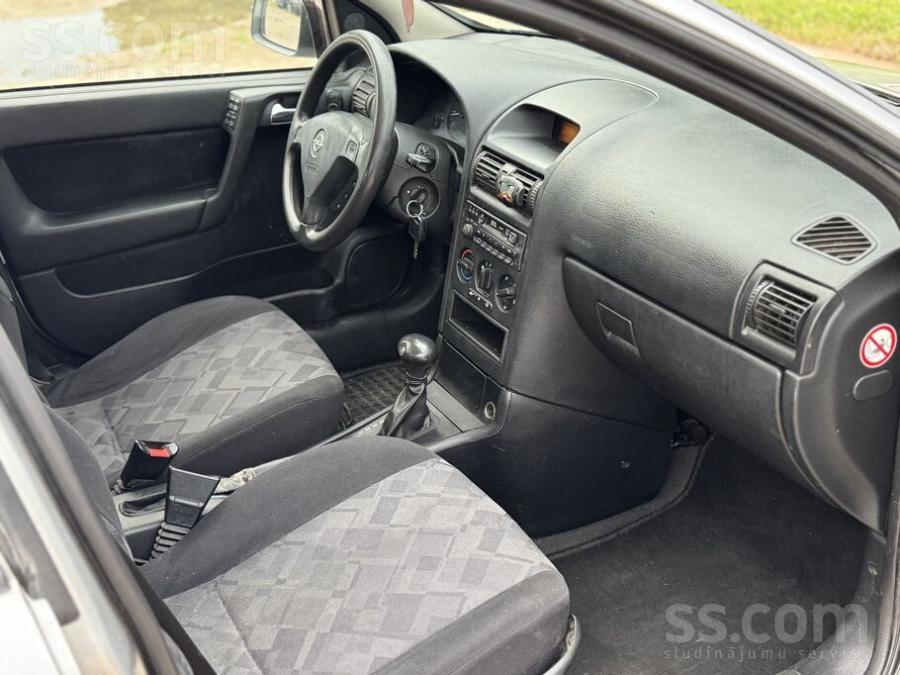 Pelēks Opel Astra 1998 Jelgava, ar dzinēja tilpumu 1.60 L un nobraukumu 275 tūkst. km par 1150 €, foto 6 vietnē AUTOMOTO.COM.LV
