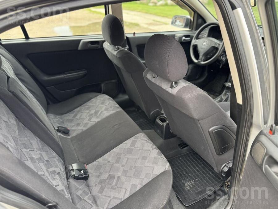 Pelēks Opel Astra 1998 Jelgava, ar dzinēja tilpumu 1.60 L un nobraukumu 275 tūkst. km par 1150 €, foto 7 vietnē AUTOMOTO.COM.LV