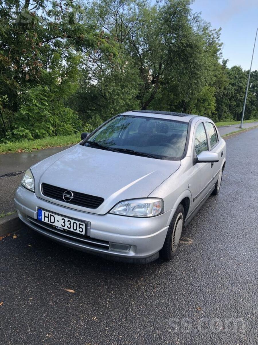 Grey Opel Astra 1999 in Riga, with an engine capacity of 1.60 L and mileage of 188 thousand km for 1050 €, photo 1 on AUTOMOTO.COM.LV