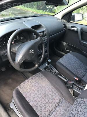 Grey Opel Astra 1999 in Riga, with an engine capacity of 1.60 L and mileage of 188 thousand km for 1050 €, photo 11 on AUTOMOTO.COM.LV