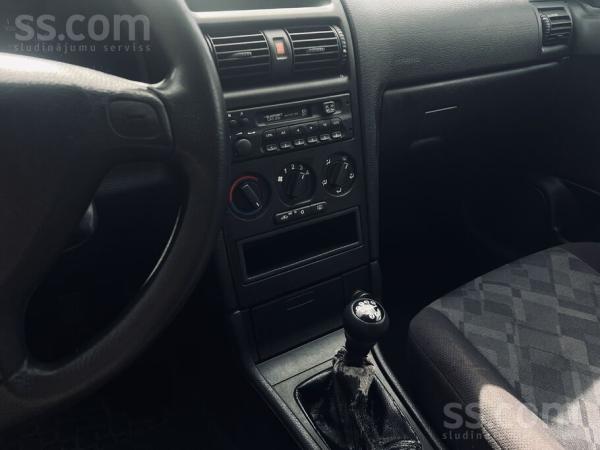 Pelēks Opel Astra 1999 Rīga, ar dzinēja tilpumu 1.60 L un nobraukumu 224 tūkst. km par 800 €, foto 5 vietnē AUTOMOTO.COM.LV