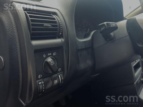 Pelēks Opel Astra 1999 Rīga, ar dzinēja tilpumu 1.60 L un nobraukumu 224 tūkst. km par 800 €, foto 8 vietnē AUTOMOTO.COM.LV