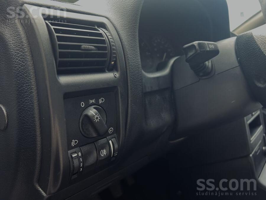 Pelēks Opel Astra 1999 Rīga, ar dzinēja tilpumu 1.60 L un nobraukumu 224 tūkst. km par 800 €, foto 9 vietnē AUTOMOTO.COM.LV