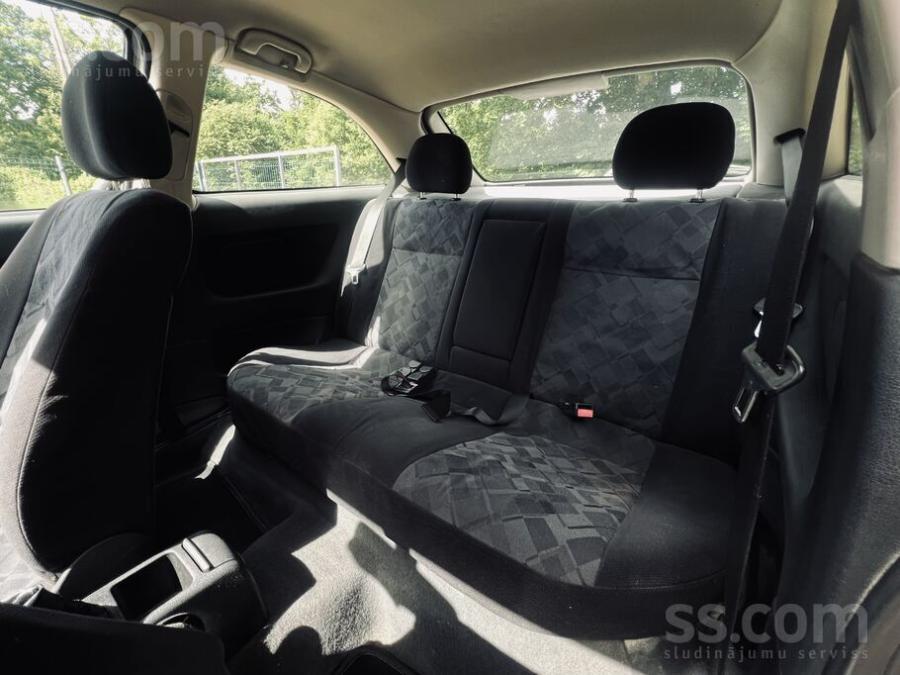 Pelēks Opel Astra 1999 Rīga, ar dzinēja tilpumu 1.60 L un nobraukumu 224 tūkst. km par 800 €, foto 11 vietnē AUTOMOTO.COM.LV