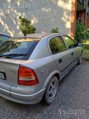 Grey Opel Astra 1999 in Liepaja, with an engine capacity of 1.60 L and mileage of 274 thousand km for 400 €, photo 3 on AUTOMOTO.COM.LV