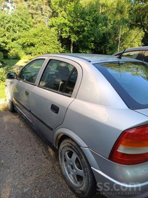 Grey Opel Astra 1999 in Liepaja, with an engine capacity of 1.60 L and mileage of 274 thousand km for 400 €, photo 4 on AUTOMOTO.COM.LV
