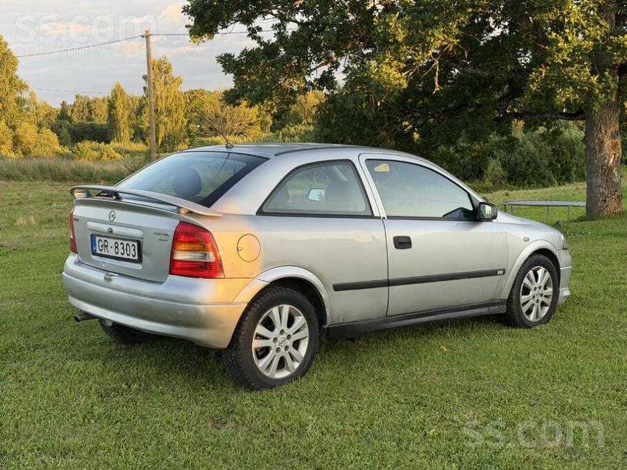 Grey Opel Astra 1999 in Riga, with an engine capacity of 1.80 L and mileage of 206 thousand km for 350 €, photo 6 on AUTOMOTO.COM.LV