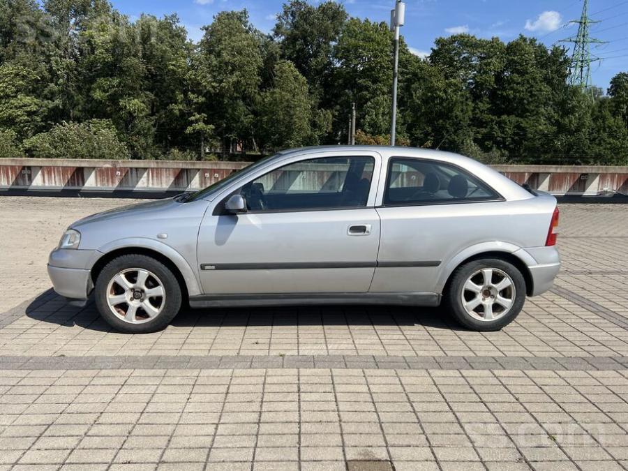 Pelēks Opel Astra 1999 Rīga, ar dzinēja tilpumu 1.60 L un nobraukumu 225 tūkst. km par 1190 €, foto 3 vietnē AUTOMOTO.COM.LV