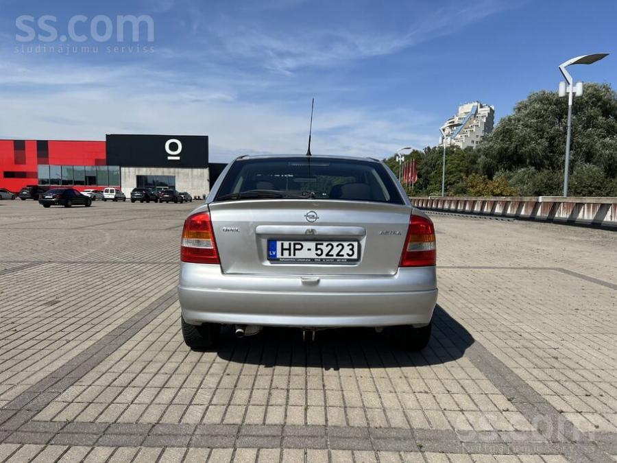 Pelēks Opel Astra 1999 Rīga, ar dzinēja tilpumu 1.60 L un nobraukumu 225 tūkst. km par 1190 €, foto 5 vietnē AUTOMOTO.COM.LV