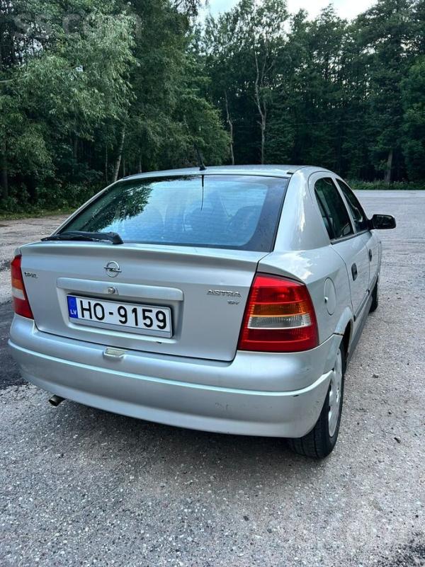 Pelēks Opel Astra 1999 Liepāja, ar dzinēja tilpumu 1.60 L un nobraukumu 299 tūkst. km par 800 €, foto 5 vietnē AUTOMOTO.COM.LV