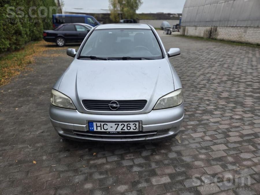 Grey Opel Astra 1999 in Bauska, with an engine capacity of 2.00 L and mileage of 0 thousand km for 350 €, photo 4 on AUTOMOTO.COM.LV