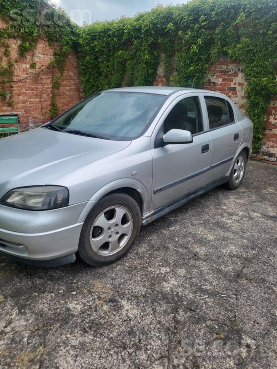 Grey Opel Astra 2000 in Tukums, with an engine capacity of 1.60 L and mileage of 331 thousand km for 2100 €, photo 2 on AUTOMOTO.COM.LV