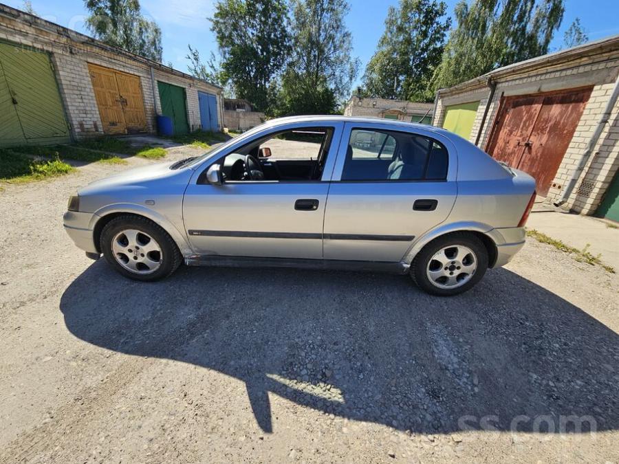 Pelēks Opel Astra 2000 Rīga, ar dzinēja tilpumu 1.60 L un nobraukumu 332 tūkst. km par 780 €, foto 3 vietnē AUTOMOTO.COM.LV