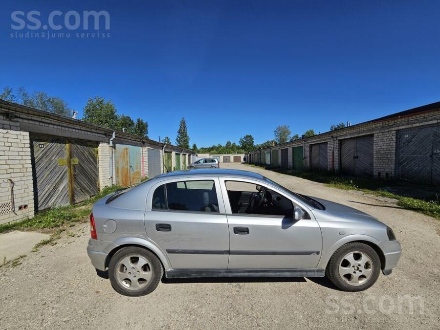 Pelēks Opel Astra 2000 Rīga, ar dzinēja tilpumu 1.60 L un nobraukumu 332 tūkst. km par 780 €, foto 6 vietnē AUTOMOTO.COM.LV