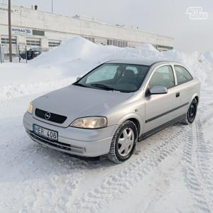 Grey Opel Astra 2000 in Panevezys, with an engine capacity of 1.60 L and mileage of 142 thousand km for 1250 €, photo 2 on AUTOMOTO.COM.LV
