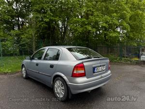 Grey Opel Astra 2000 in Tallinn, with an engine capacity of 1.80 L and mileage of 193 thousand km for 790 €, photo 3 on AUTOMOTO.COM.LV