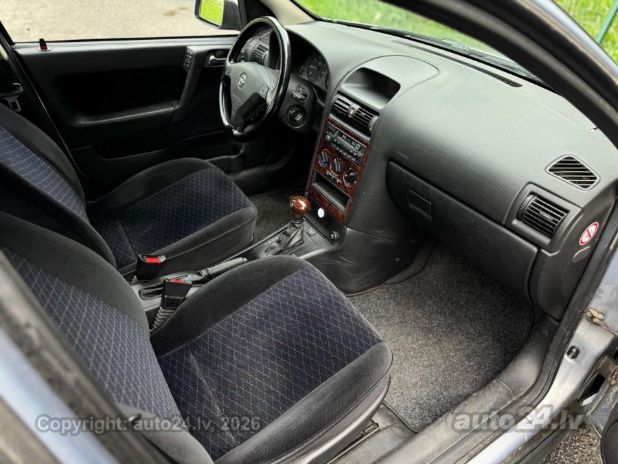 Grey Opel Astra 2000 in Tallinn, with an engine capacity of 1.80 L and mileage of 193 thousand km for 790 €, photo 6 on AUTOMOTO.COM.LV