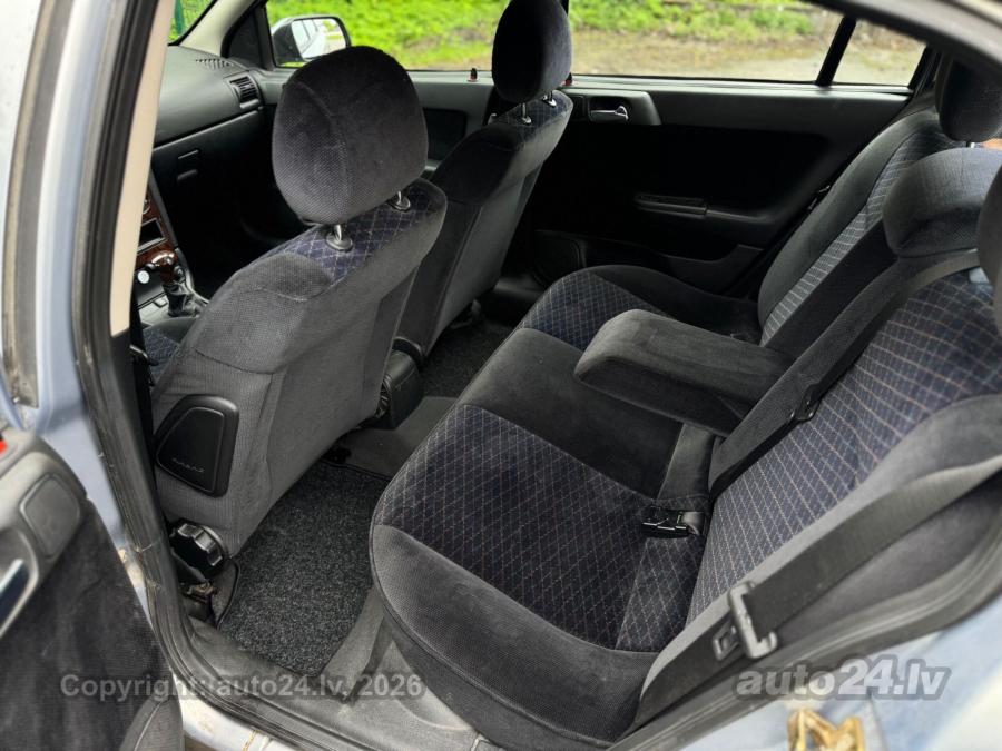 Grey Opel Astra 2000 in Tallinn, with an engine capacity of 1.80 L and mileage of 193 thousand km for 790 €, photo 10 on AUTOMOTO.COM.LV