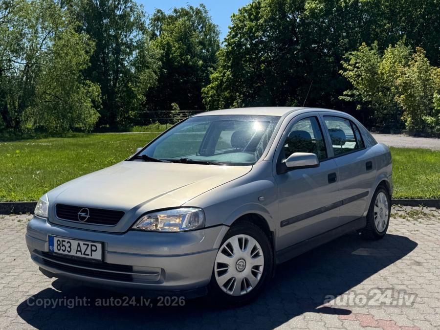 Grey Opel Astra 2000 in Tallinn, with an engine capacity of 1.80 L and mileage of 193 thousand km for 780 €, photo 1 on AUTOMOTO.COM.LV