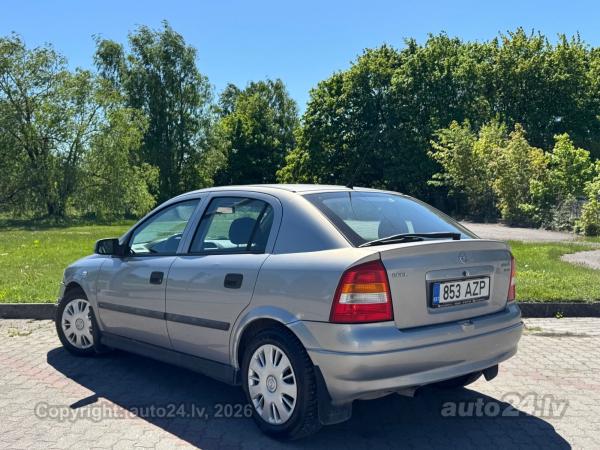 Pelēks Opel Astra 2000 Tallina, ar dzinēja tilpumu 1.80 L un nobraukumu 193 tūkst. km par 780 €, foto 2 vietnē AUTOMOTO.COM.LV