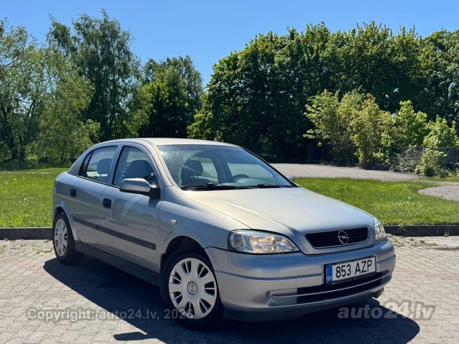Grey Opel Astra 2000 in Tallinn, with an engine capacity of 1.80 L and mileage of 193 thousand km for 780 €, photo 4 on AUTOMOTO.COM.LV