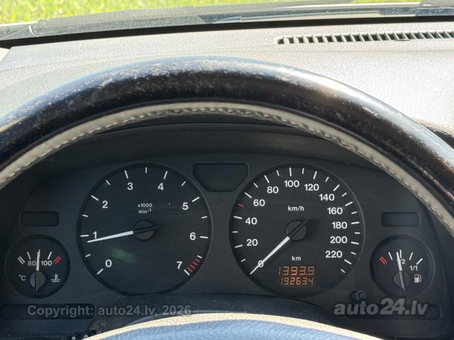 Grey Opel Astra 2000 in Tallinn, with an engine capacity of 1.80 L and mileage of 193 thousand km for 780 €, photo 9 on AUTOMOTO.COM.LV