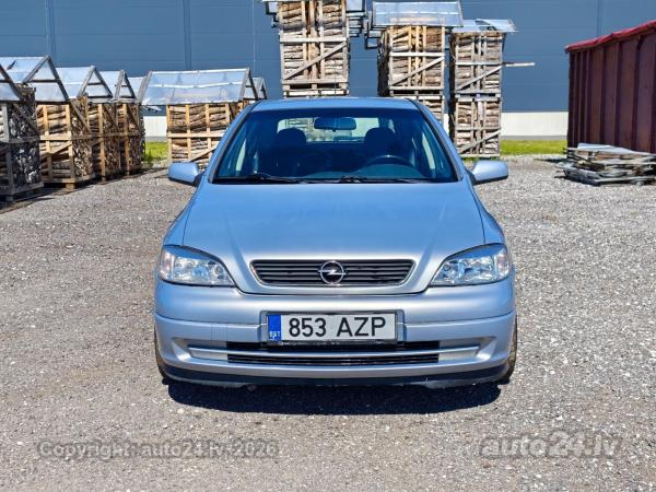 Grey Opel Astra 2000 in Tallinn, with an engine capacity of 1.80 L and mileage of 193 thousand km for 2099 €, photo 1 on AUTOMOTO.COM.LV