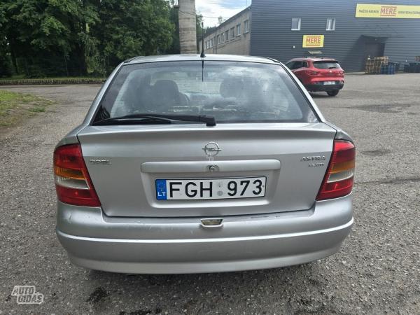Pelēks Opel Astra 2000 Jurbarkas, ar dzinēja tilpumu 1.70 L un nobraukumu 240 tūkst. km par 777 €, foto 5 vietnē AUTOMOTO.COM.LV
