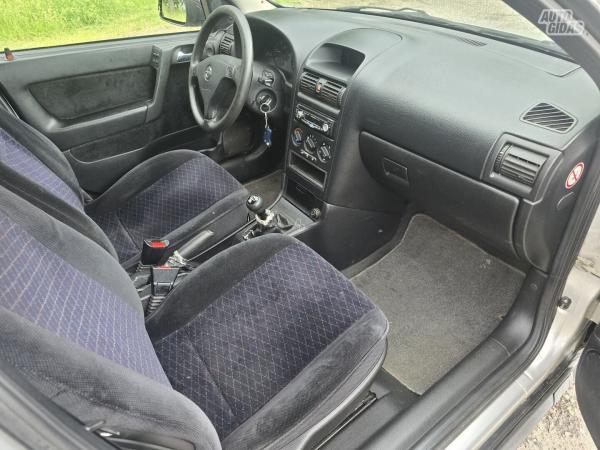 Pelēks Opel Astra 2000 Jurbarkas, ar dzinēja tilpumu 1.70 L un nobraukumu 240 tūkst. km par 777 €, foto 9 vietnē AUTOMOTO.COM.LV