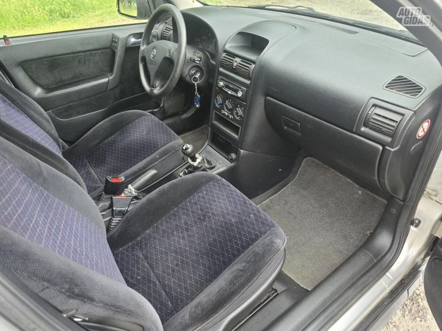 Pelēks Opel Astra 2000 Jurbarkas, ar dzinēja tilpumu 1.70 L un nobraukumu 240 tūkst. km par 777 €, foto 10 vietnē AUTOMOTO.COM.LV