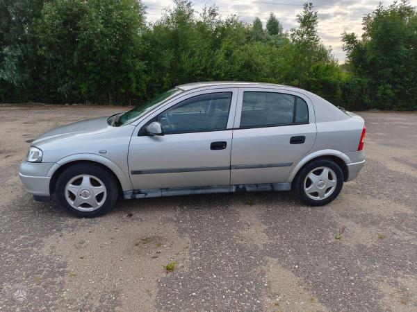 Grey Opel Astra 2000 in Vilkaviskis, with an engine capacity of 1.60 L and mileage of 160 thousand km for 790 €, photo 7 on AUTOMOTO.COM.LV