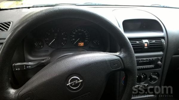 Grey Opel Astra 2000 in Riga, with an engine capacity of 1.60 L and mileage of 172 thousand km for 950 €, photo 6 on AUTOMOTO.COM.LV
