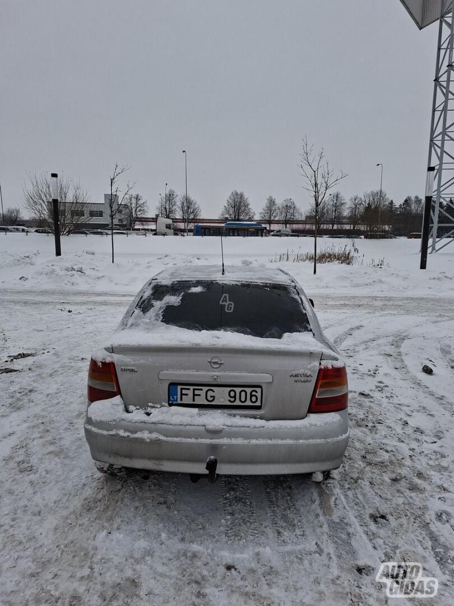Pelēks Opel Astra 2001 Klaipėda, ar dzinēja tilpumu 2.00 L un nobraukumu 339 tūkst. km par 600 €, foto 5 vietnē AUTOMOTO.COM.LV
