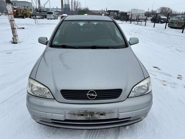 Pelēks Opel Astra 2001 Vilkaviškis, ar dzinēja tilpumu 1.60 L un nobraukumu 200 tūkst. km par 950 €, foto 2 vietnē AUTOMOTO.COM.LV