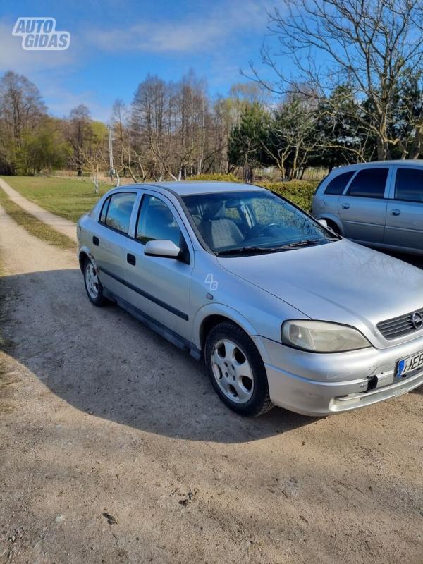 Grey Opel Astra 2001 in Alytus, with an engine capacity of 1.70 L and mileage of 300 thousand km for 500 €, photo 2 on AUTOMOTO.COM.LV