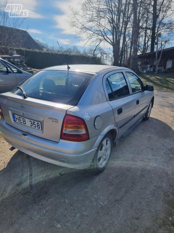 Grey Opel Astra 2001 in Alytus, with an engine capacity of 1.70 L and mileage of 300 thousand km for 500 €, photo 3 on AUTOMOTO.COM.LV