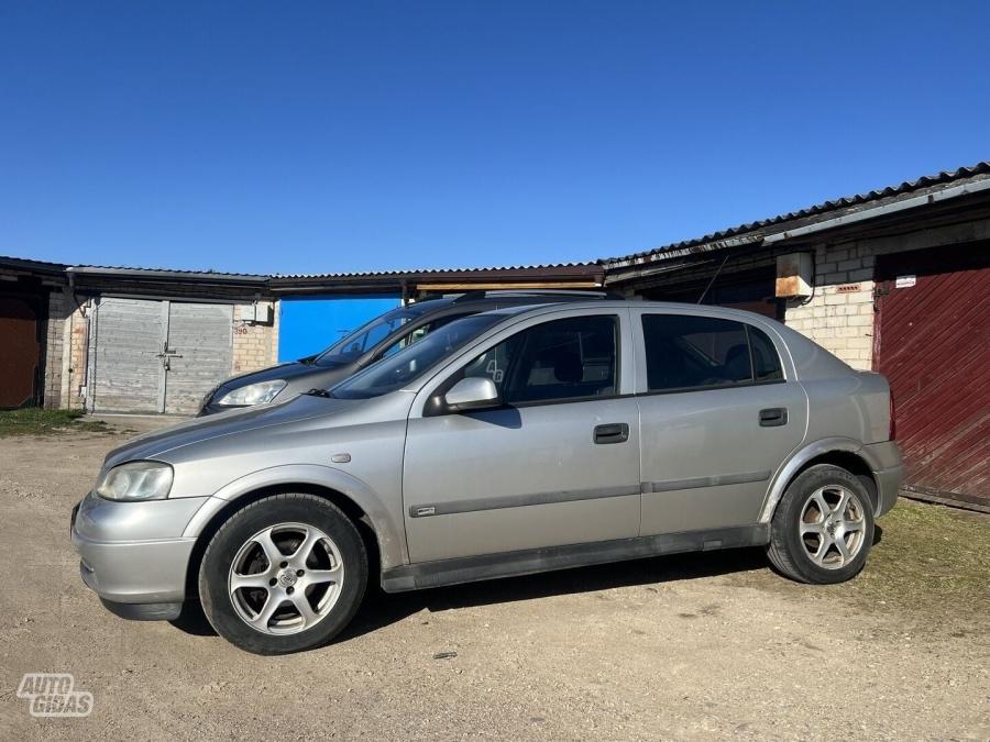 Pelēks Opel Astra 2001 Molėtai, ar dzinēja tilpumu 1.70 L un nobraukumu 267 tūkst. km par 450 €, foto 3 vietnē AUTOMOTO.COM.LV